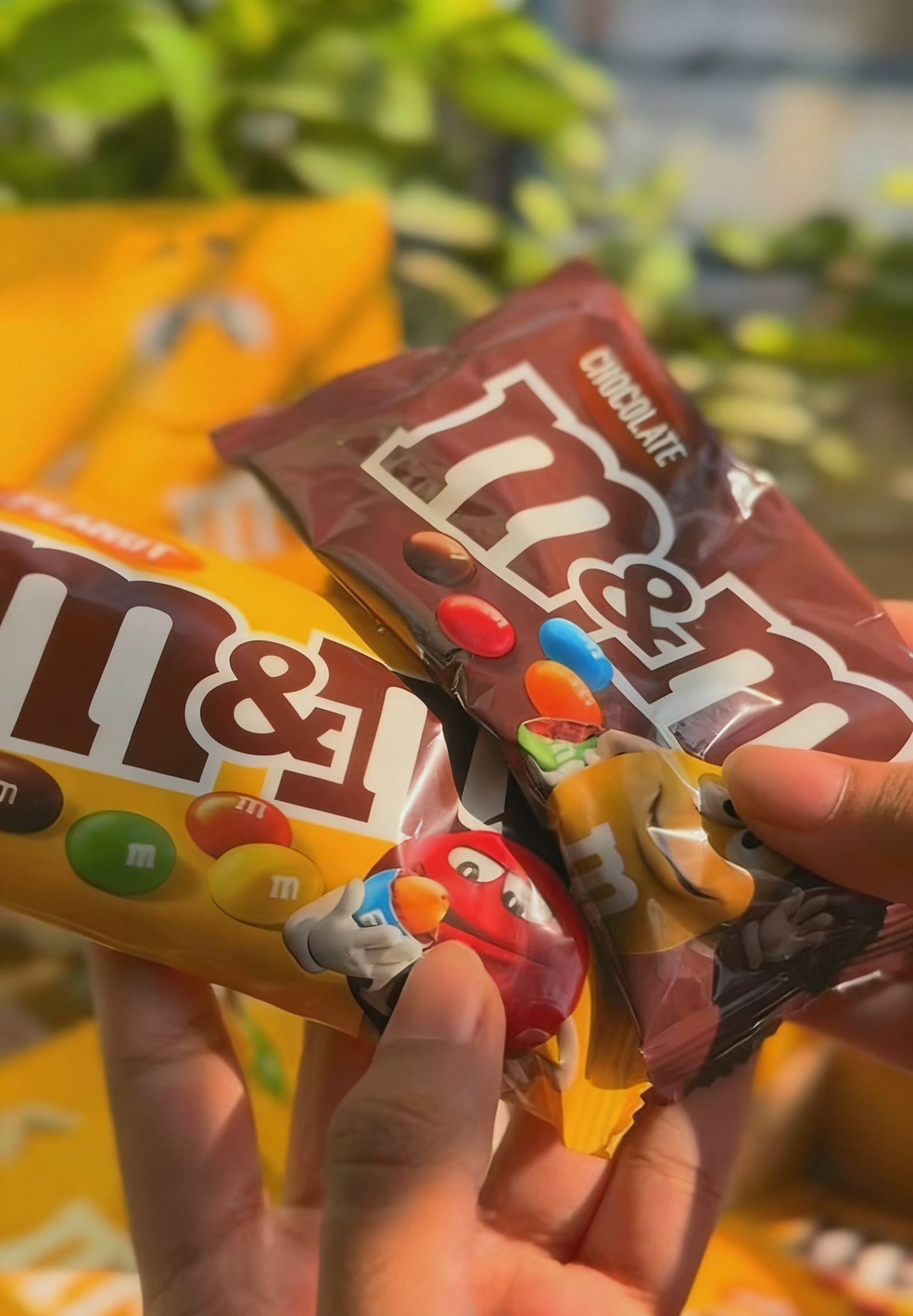 M&M’s Peanut Flavour Chocolate Gift Bags (1080g) 24 x 45g – Familybuyzone